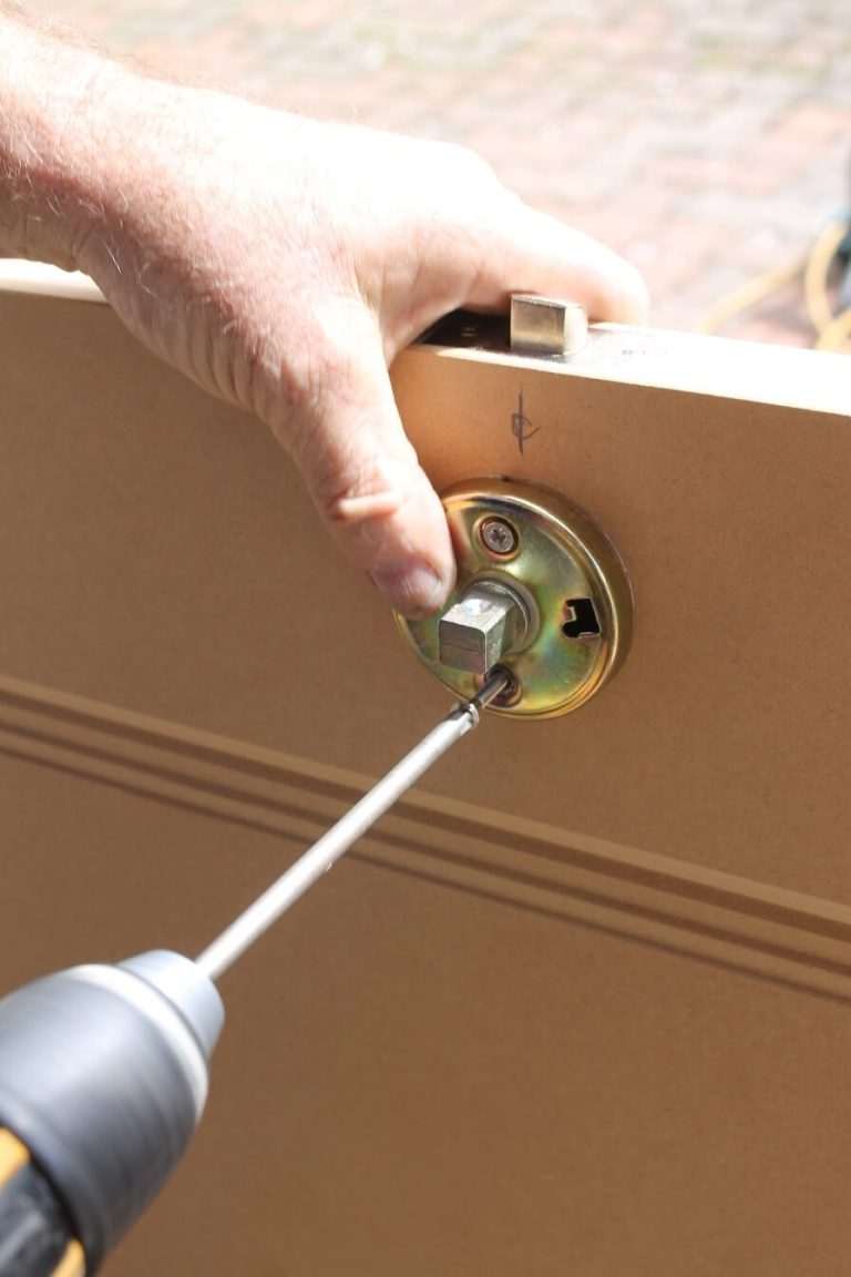 How To Install Internal Doors (in 4 Clear Steps)